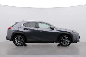 Grey Lexus UX 300e 2022 in Vilnius, with an engine capacity of 0.00 L and mileage of 8 thousand km for 26900 €, photo 15 on AUTOMOTO.COM.LV