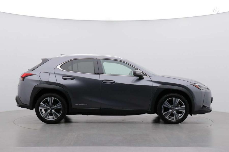 Grey Lexus UX 300e 2022 in Vilnius, with an engine capacity of 0.00 L and mileage of 8 thousand km for 26900 €, photo 15 on AUTOMOTO.COM.LV