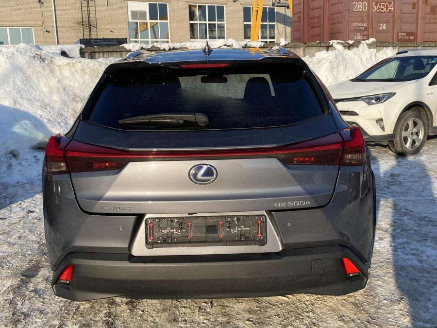 Grey Lexus UX 300e 2022 in Vilnius, with an engine capacity of 0.00 L and mileage of 23 thousand km for 23700 €, photo 9 on AUTOMOTO.COM.LV