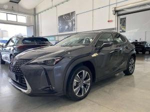 Pelēks Lexus UX 300e 2024 Viļņa, ar dzinēja tilpumu 0.00 L un nobraukumu 22 tūkst. km par 29040 €, foto  vietnē AUTOMOTO.COM.LV
