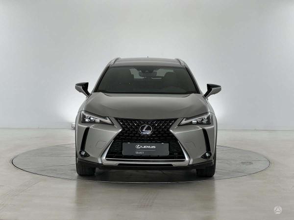 Grey Lexus UX 300e 2022 in Vilnius, with an engine capacity of 0.00 L and mileage of 31 thousand km for 29900 €, photo 5 on AUTOMOTO.COM.LV