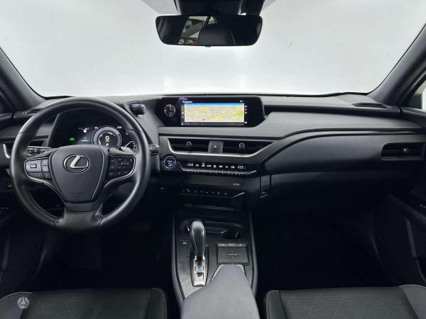 Grey Lexus UX 300e 2022 in Vilnius, with an engine capacity of 0.00 L and mileage of 31 thousand km for 29900 €, photo 8 on AUTOMOTO.COM.LV