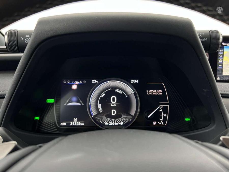 Grey Lexus UX 300e 2022 in Vilnius, with an engine capacity of 0.00 L and mileage of 31 thousand km for 29900 €, photo 14 on AUTOMOTO.COM.LV