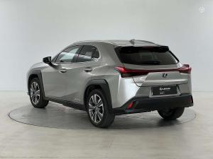 Grey Lexus UX 300e 2022 in Vilnius, with an engine capacity of 0.00 L and mileage of 31 thousand km for 29900 €, photo 18 on AUTOMOTO.COM.LV