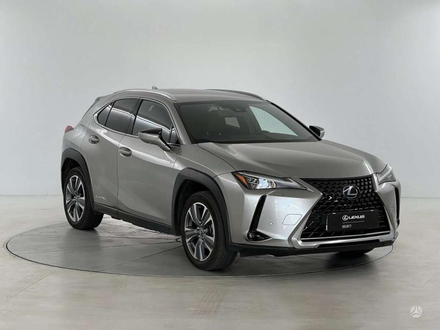 Grey Lexus UX 300e 2022 in Vilnius, with an engine capacity of 0.00 L and mileage of 31 thousand km for 29900 €, photo 19 on AUTOMOTO.COM.LV