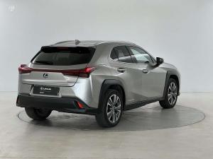 Grey Lexus UX 300e 2022 in Vilnius, with an engine capacity of 0.00 L and mileage of 31 thousand km for 29900 €, photo 21 on AUTOMOTO.COM.LV