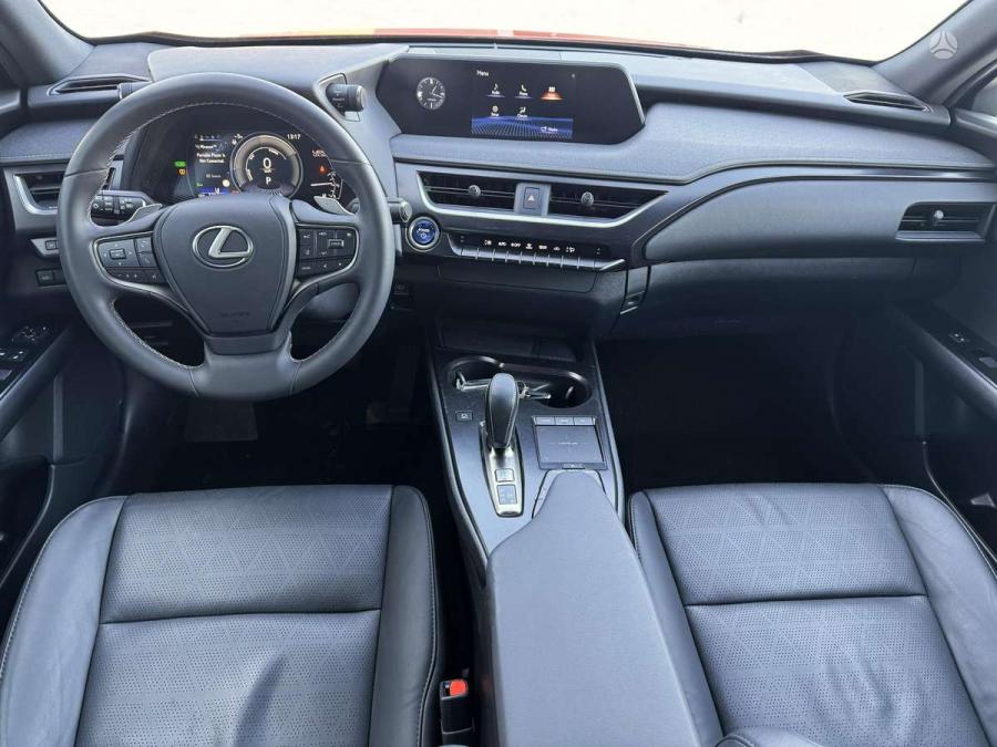 Orange Lexus UX 300e 2020 in Kaunas, with an engine capacity of 0.00 L and mileage of 126 thousand km for 18900 €, photo 9 on AUTOMOTO.COM.LV