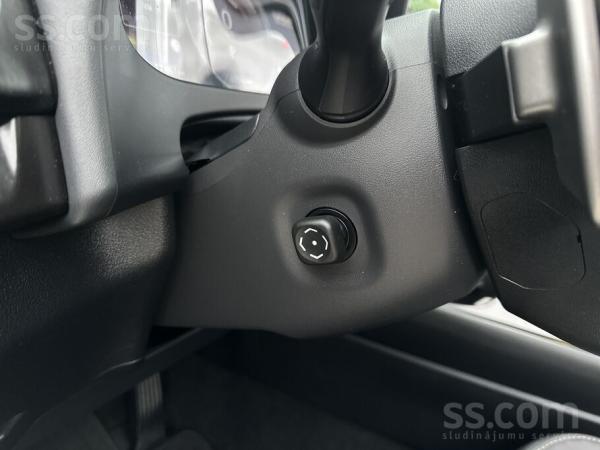 Белый Лексус UX 300e 2022 в Рига, объемом двигателя 0.00 л и пробегом 78 тыс. км за 26200 €, фото 8 на AUTOMOTO.COM.LV