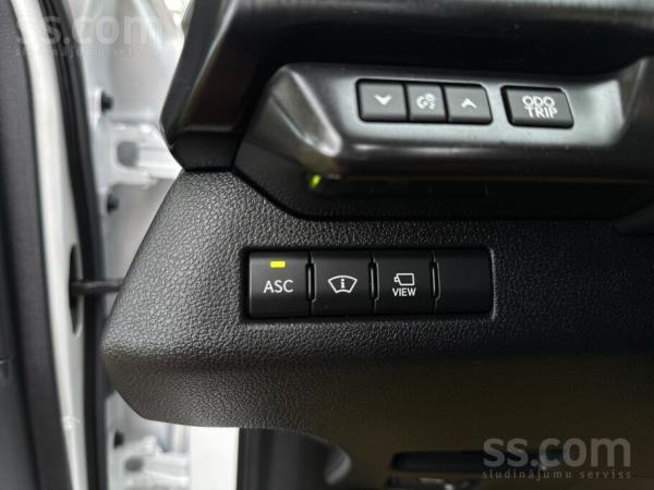 Белый Лексус UX 300e 2022 в Рига, объемом двигателя 0.00 л и пробегом 78 тыс. км за 26200 €, фото 10 на AUTOMOTO.COM.LV