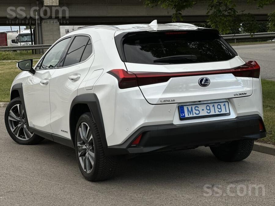 Balts Lexus UX 300e 2022 Rīga, ar dzinēja tilpumu 0.00 L un nobraukumu 78 tūkst. km par 26200 €, foto 28 vietnē AUTOMOTO.COM.LV