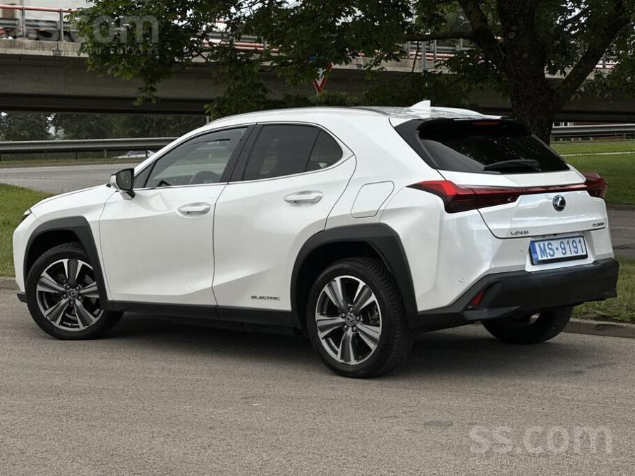 Balts Lexus UX 300e 2022 Rīga, ar dzinēja tilpumu 0.00 L un nobraukumu 78 tūkst. km par 26200 €, foto 32 vietnē AUTOMOTO.COM.LV