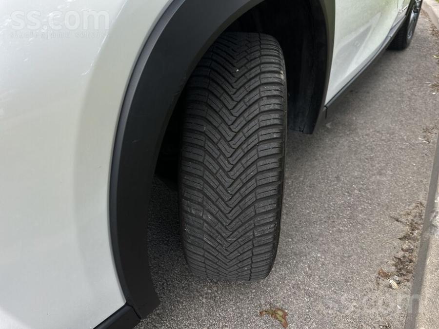 Balts Lexus UX 300e 2022 Rīga, ar dzinēja tilpumu 0.00 L un nobraukumu 78 tūkst. km par 26200 €, foto 35 vietnē AUTOMOTO.COM.LV
