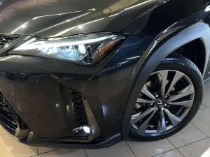 Черный Лексус UX 300h 2025 в Вильнюс, объемом двигателя 2.00 л и пробегом 20 тыс. км за 34950 €, фото 31 на AUTOMOTO.COM.LV