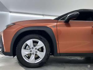 Brūns Lexus UX 300h 2025 Viļņa, ar dzinēja tilpumu 1.99 L un nobraukumu 8 tūkst. km par 39900 €, foto 14 vietnē AUTOMOTO.COM.LV