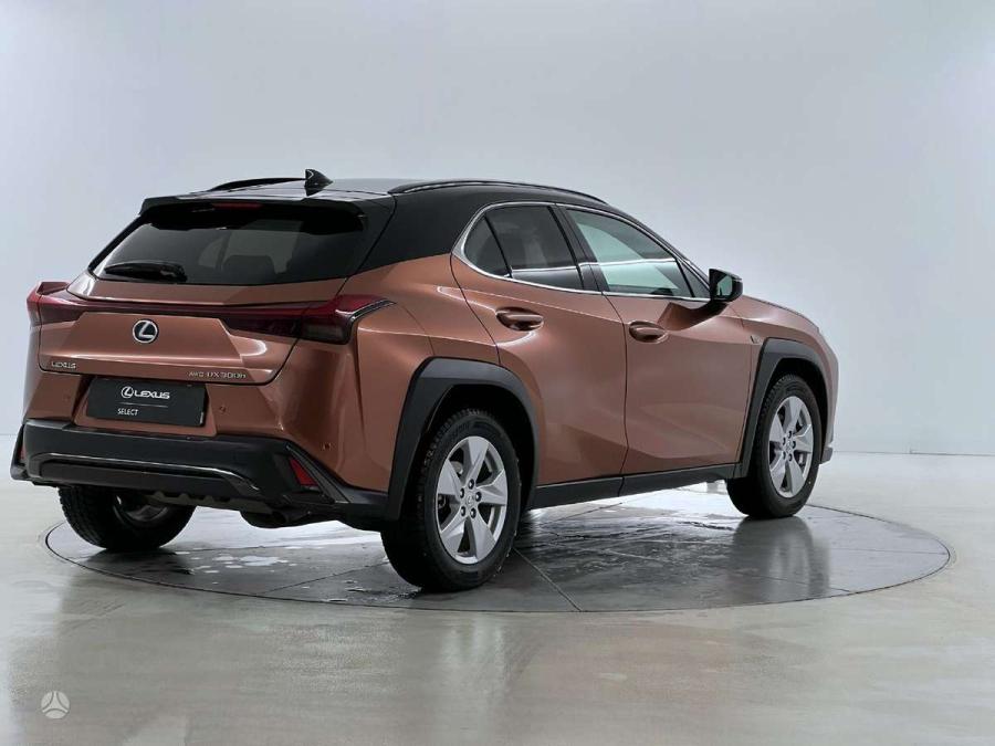 Brūns Lexus UX 300h 2025 Viļņa, ar dzinēja tilpumu 1.99 L un nobraukumu 8 tūkst. km par 39900 €, foto 18 vietnē AUTOMOTO.COM.LV