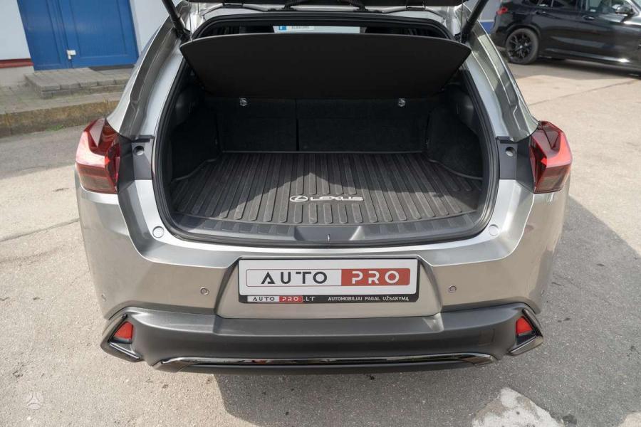 Pelēks Lexus UX 300h 2024 Viļņa, ar dzinēja tilpumu 1.99 L un nobraukumu 15 tūkst. km par 36900 €, foto 15 vietnē AUTOMOTO.COM.LV