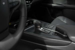 Pelēks Lexus UX 300h 2024 Viļņa, ar dzinēja tilpumu 1.99 L un nobraukumu 15 tūkst. km par 36900 €, foto 18 vietnē AUTOMOTO.COM.LV