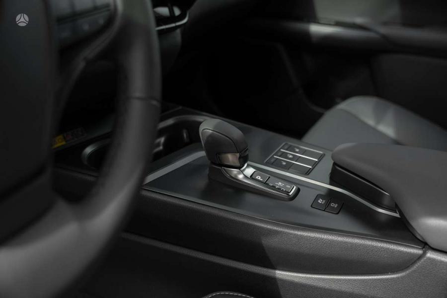Pelēks Lexus UX 300h 2024 Viļņa, ar dzinēja tilpumu 1.99 L un nobraukumu 15 tūkst. km par 36900 €, foto 18 vietnē AUTOMOTO.COM.LV