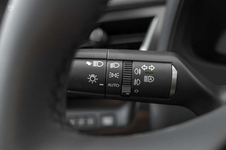 Pelēks Lexus UX 300h 2024 Viļņa, ar dzinēja tilpumu 1.99 L un nobraukumu 15 tūkst. km par 36900 €, foto 21 vietnē AUTOMOTO.COM.LV
