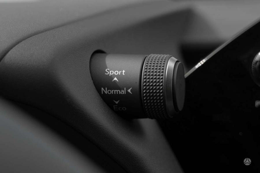 Pelēks Lexus UX 300h 2024 Viļņa, ar dzinēja tilpumu 1.99 L un nobraukumu 15 tūkst. km par 36900 €, foto 22 vietnē AUTOMOTO.COM.LV