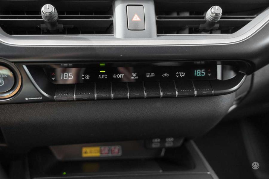 Pelēks Lexus UX 300h 2024 Viļņa, ar dzinēja tilpumu 1.99 L un nobraukumu 15 tūkst. km par 36900 €, foto 23 vietnē AUTOMOTO.COM.LV