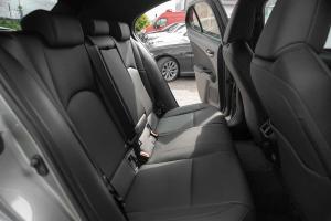 Pelēks Lexus UX 300h 2024 Viļņa, ar dzinēja tilpumu 1.99 L un nobraukumu 15 tūkst. km par 36900 €, foto 32 vietnē AUTOMOTO.COM.LV