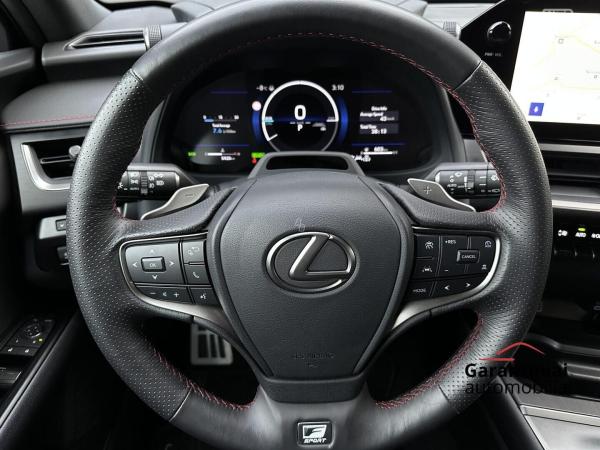 Red Lexus UX 300h 2024 in Avizieniai, with an engine capacity of 2.00 L and mileage of 6 thousand km for 42550 €, photo 6 on AUTOMOTO.COM.LV