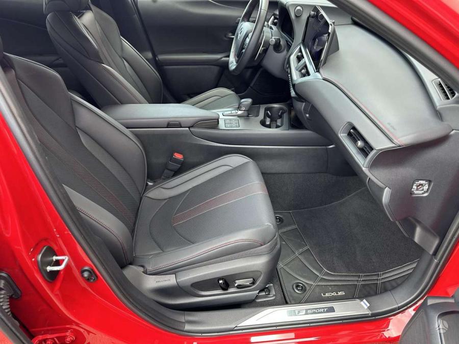 Red Lexus UX 300h 2024 in Vilnius, with an engine capacity of 2.00 L and mileage of 4 thousand km for 40750 €, photo 5 on AUTOMOTO.COM.LV