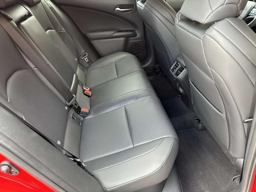 Red Lexus UX 300h 2024 in Vilnius, with an engine capacity of 2.00 L and mileage of 4 thousand km for 40750 €, photo 6 on AUTOMOTO.COM.LV