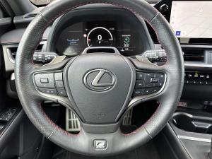 Red Lexus UX 300h 2024 in Vilnius, with an engine capacity of 2.00 L and mileage of 4 thousand km for 40750 €, photo 7 on AUTOMOTO.COM.LV
