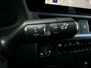 Red Lexus UX 300h 2024 in Vilnius, with an engine capacity of 2.00 L and mileage of 4 thousand km for 40750 €, photo 12 on AUTOMOTO.COM.LV
