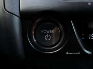Red Lexus UX 300h 2024 in Vilnius, with an engine capacity of 2.00 L and mileage of 4 thousand km for 40750 €, photo 16 on AUTOMOTO.COM.LV