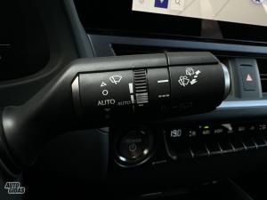 Red Lexus UX 300h 2024 in Avizieniai, with an engine capacity of 2.00 L and mileage of 4 thousand km for 40750 €, photo 12 on AUTOMOTO.COM.LV