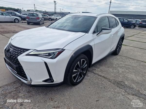 Balts Lexus UX 300h 2020 Kauņa, ar dzinēja tilpumu 2.00 L un nobraukumu 157 tūkst. km par 19950 €, foto  vietnē AUTOMOTO.COM.LV