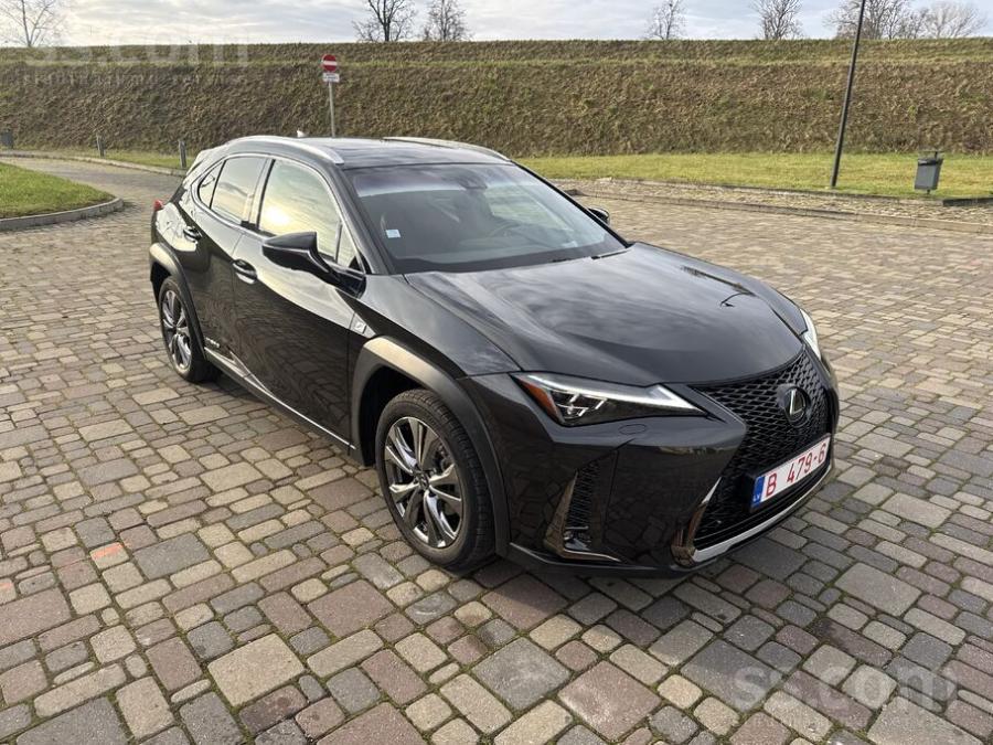 Melns Lexus UX 2019 Daugavpils, ar dzinēja tilpumu 2.00 L un nobraukumu 82 tūkst. km par 25750 €, foto 8 vietnē AUTOMOTO.COM.LV