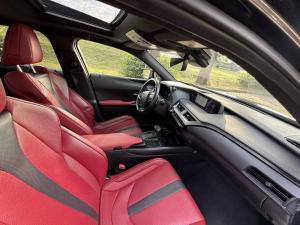 Melns Lexus UX 2019 Daugavpils, ar dzinēja tilpumu 2.00 L un nobraukumu 0 tūkst. km par 22999 €, foto 29 vietnē AUTOMOTO.COM.LV