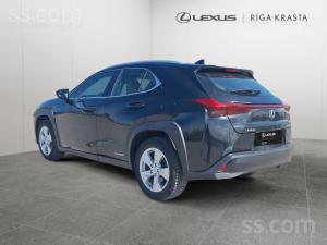 Melns Lexus UX 2020 Rīga, ar dzinēja tilpumu 2.00 L un nobraukumu 95 tūkst. km par 26900 €, foto 4 vietnē AUTOMOTO.COM.LV