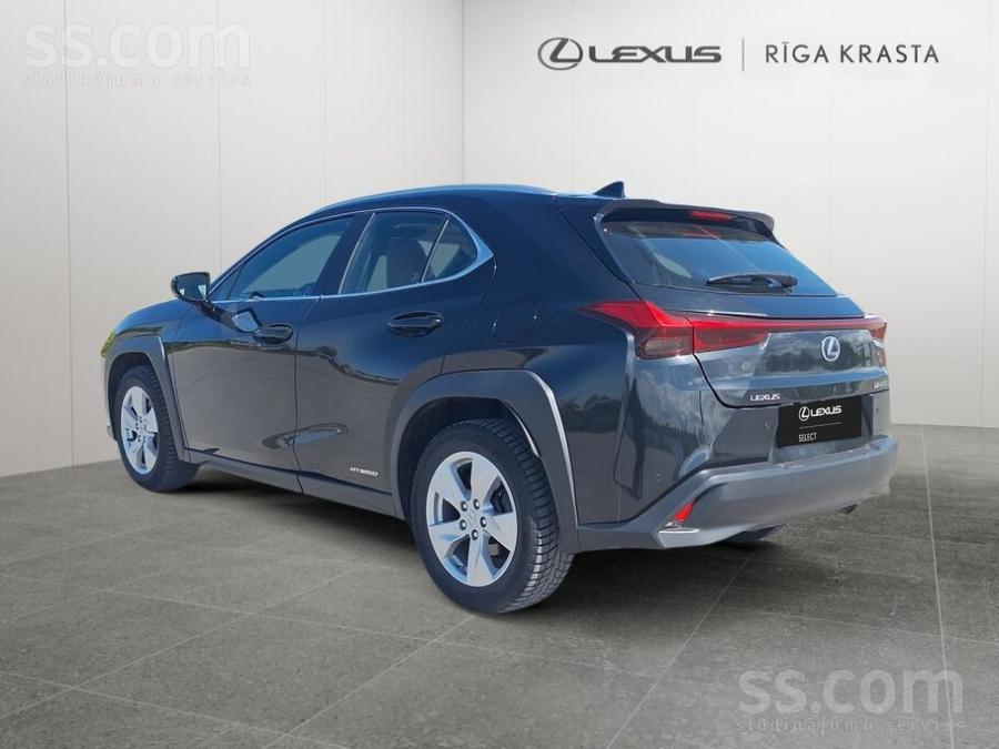 Melns Lexus UX 2020 Rīga, ar dzinēja tilpumu 2.00 L un nobraukumu 95 tūkst. km par 26900 €, foto 4 vietnē AUTOMOTO.COM.LV