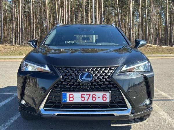 Melns Lexus UX 2020 Rīga, ar dzinēja tilpumu 2.00 L un nobraukumu 75 tūkst. km par 23800 €, foto 1 vietnē AUTOMOTO.COM.LV