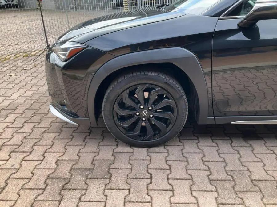Черный Лексус UX 2020 в Даугавпилс, объемом двигателя 2.00 л и пробегом 130 тыс. км за 21299 €, фото 9 на AUTOMOTO.COM.LV