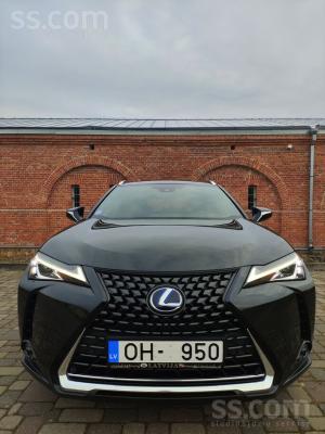 Melns Lexus UX 2021 Daugavpils, ar dzinēja tilpumu 2.00 L un nobraukumu 107 tūkst. km par 23900 €, foto 3 vietnē AUTOMOTO.COM.LV