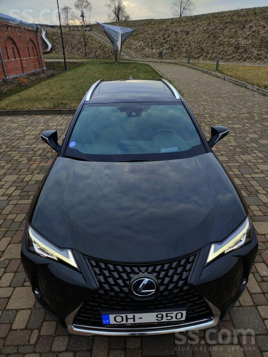Melns Lexus UX 2021 Daugavpils, ar dzinēja tilpumu 2.00 L un nobraukumu 107 tūkst. km par 23900 €, foto 9 vietnē AUTOMOTO.COM.LV