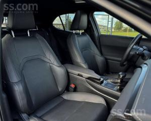 Melns Lexus UX 2021 Daugavpils, ar dzinēja tilpumu 2.00 L un nobraukumu 107 tūkst. km par 23900 €, foto 27 vietnē AUTOMOTO.COM.LV