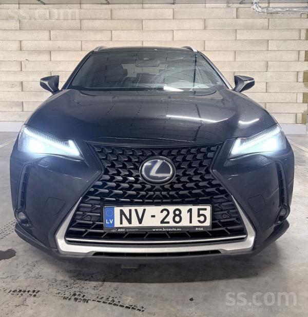 Melns Lexus UX 2021 Rīga, ar dzinēja tilpumu 2.00 L un nobraukumu 56 tūkst. km par 23500 €, foto 7 vietnē AUTOMOTO.COM.LV