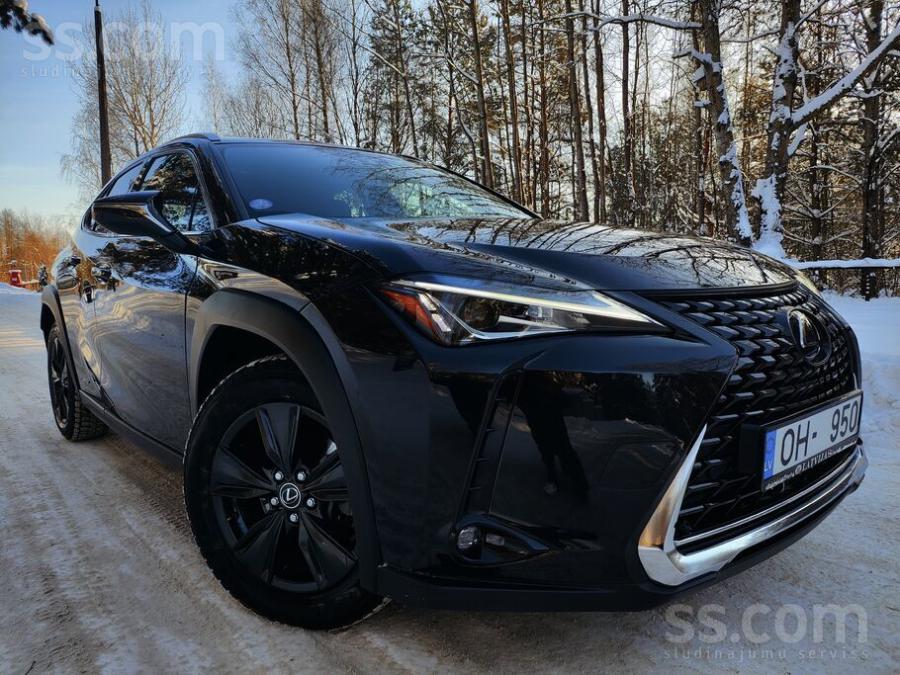 Melns Lexus UX 2021 Daugavpils, ar dzinēja tilpumu 2.00 L un nobraukumu 108 tūkst. km par 23300 €, foto 3 vietnē AUTOMOTO.COM.LV