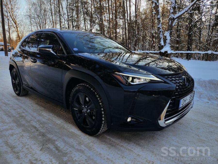 Melns Lexus UX 2021 Daugavpils, ar dzinēja tilpumu 2.00 L un nobraukumu 108 tūkst. km par 23300 €, foto 5 vietnē AUTOMOTO.COM.LV