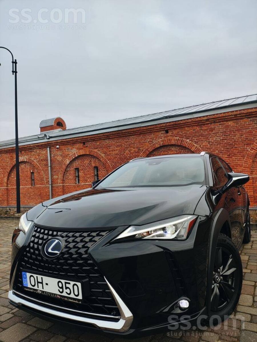 Melns Lexus UX 2021 Daugavpils, ar dzinēja tilpumu 2.00 L un nobraukumu 108 tūkst. km par 22950 €, foto 4 vietnē AUTOMOTO.COM.LV