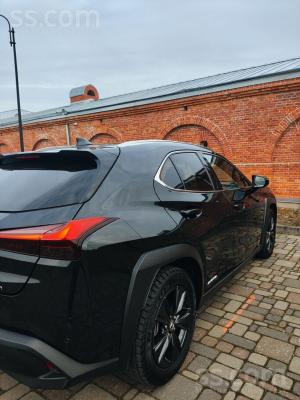 Melns Lexus UX 2021 Daugavpils, ar dzinēja tilpumu 2.00 L un nobraukumu 108 tūkst. km par 22950 €, foto 7 vietnē AUTOMOTO.COM.LV