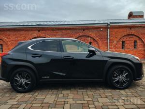 Melns Lexus UX 2021 Daugavpils, ar dzinēja tilpumu 2.00 L un nobraukumu 108 tūkst. km par 22950 €, foto 9 vietnē AUTOMOTO.COM.LV