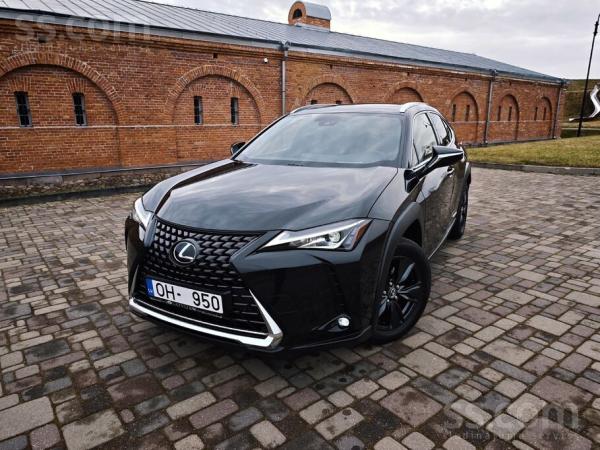 Melns Lexus UX 2021 Daugavpils, ar dzinēja tilpumu 2.00 L un nobraukumu 108 tūkst. km par 22500 €, foto 1 vietnē AUTOMOTO.COM.LV